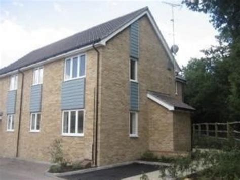 Bluebell Gardens Hythe SO45 2 Bed Ground Floor Maisonette 875 Pcm