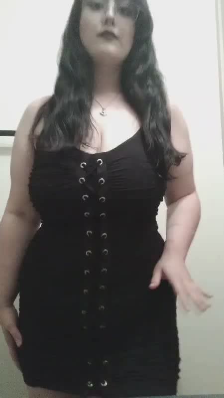 Am I Too Chubby For This Dress Scrolller