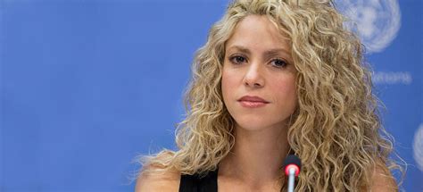 SHAKIRA ROMPE EL SILENCIO Y HABLA SOBRE SU DOLOROSA RUPTURA El Aviso