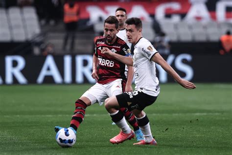 Corinthians X S O Paulo Veja Prov Veis Escala Es Para O Cl Ssico Pelo