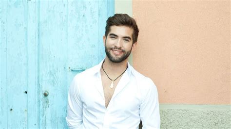 Kendji Girac a t il vraiment acheté son arme dans une brocante L
