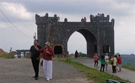 Wisata Alam Negeri Kahyangan Di Lereng Gunung Merbabu 0 Foto Okezone