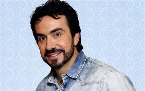 Padre F Bio De Melo D Risada De S Sia Sarado Que Viralizou Na Web