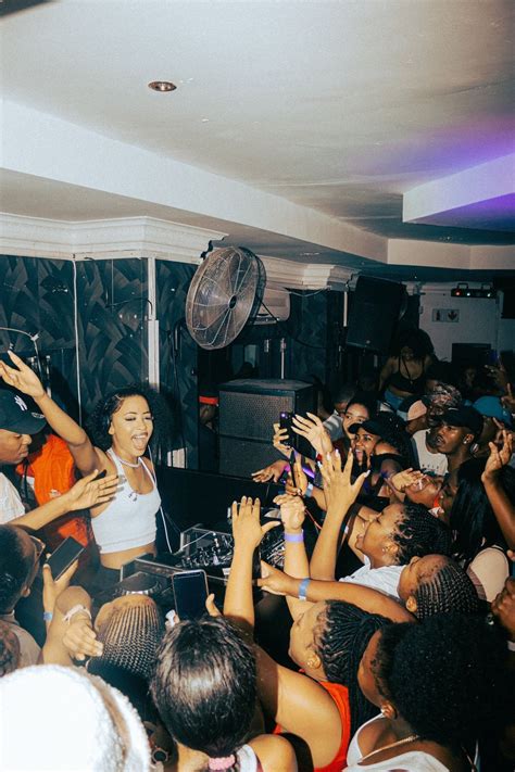 Clubbing Aesthetic Concert Aesthetic Night Aesthetic Black Girl Aesthetic Randb Vibes
