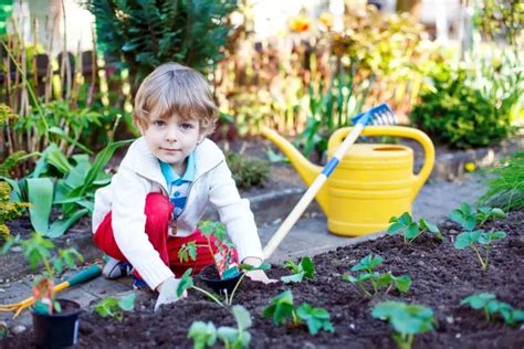 Jardiner Avec Les Enfants C Est Possible Suivez Nos Conseils Pour