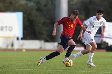 Adrián Arnuncio jovem promessa do Valladolid e da Espanha apontado ao