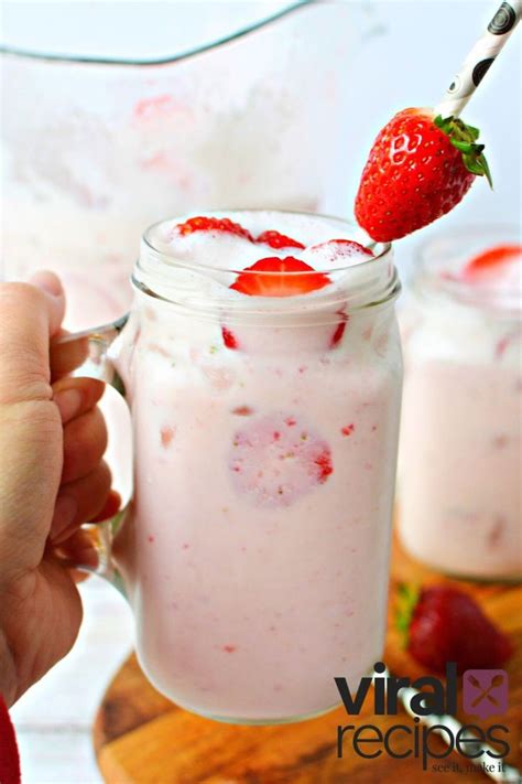 Tiktok Agua Fresca De Fresa Con Leche Viral Recipes Fresh Fruit