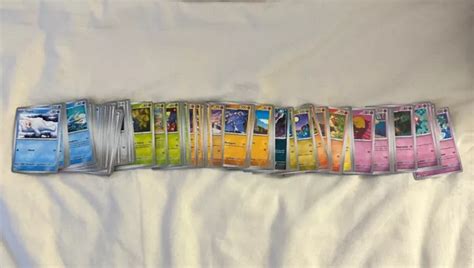 LOT DE 120 Cartes Communes Rare pokémon Série 151 MEW Aucun Double