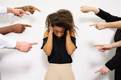 5 dicas para enfrentar o medo das críticas e do julgamento Psiquiatra