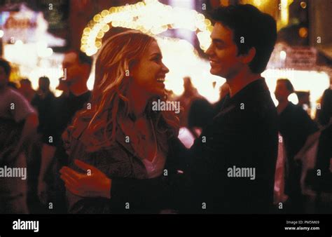 Film Still Publicity Stills From Coyote Ugly Piper Perabo Adam Garcia © 2000 Touchstone