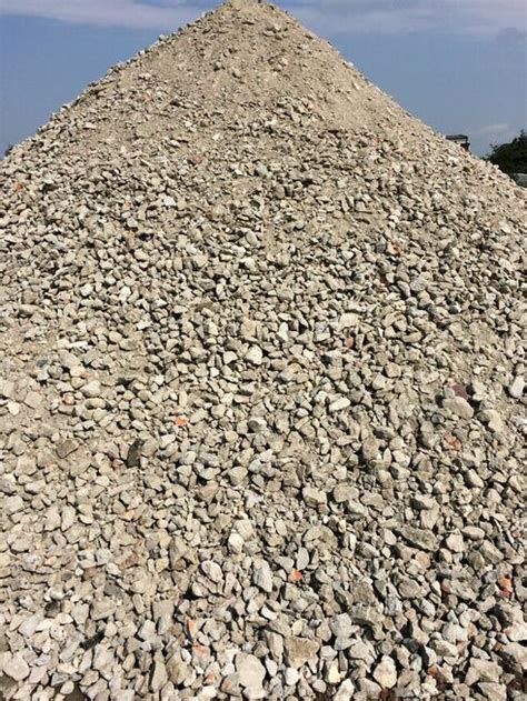 Gruz betonowy kruszywo ziemia piasek wywóz gruzu Radom i Radom