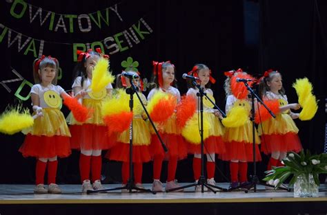 Powiatowy Festiwal Piosenki o Zdrowiu w Wieruszowie ZDJĘCIA FILM