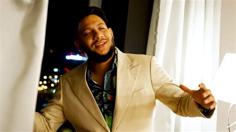 Leo De La Rosiori Cine Imi Da Mie Pupici Videoclip Oficial