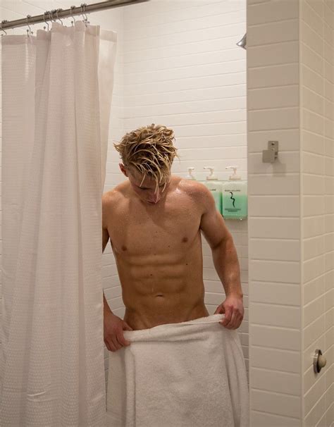 Pin By Wade On Locker Room Trouble Blonde Guys Love Fitness Boy Room