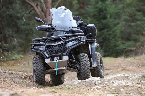 CFMOTO CFORCE 625 Overland Le quad équipé de série