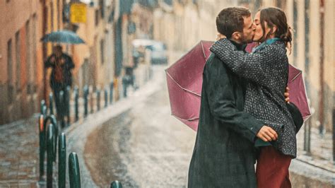 Ele pega a namorada do melhor amigo sem querer em romance ótimo na Netflix