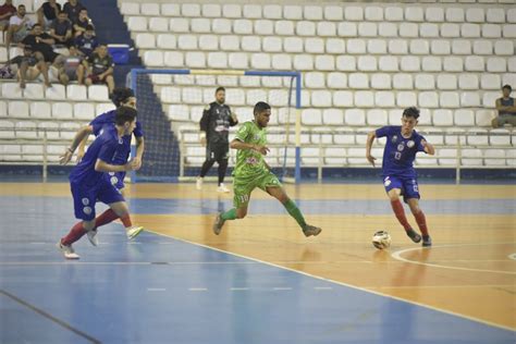 Ab Lio Nery E M Naco Jt Se Garantem Na Semifinal Da S Rie Ouro Do