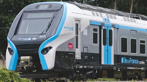 Découvrez les nouvelles rames du RER photos
