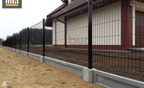 Fundament pod ogrodzenie jak wykonać go prawidłowo Praktyczne