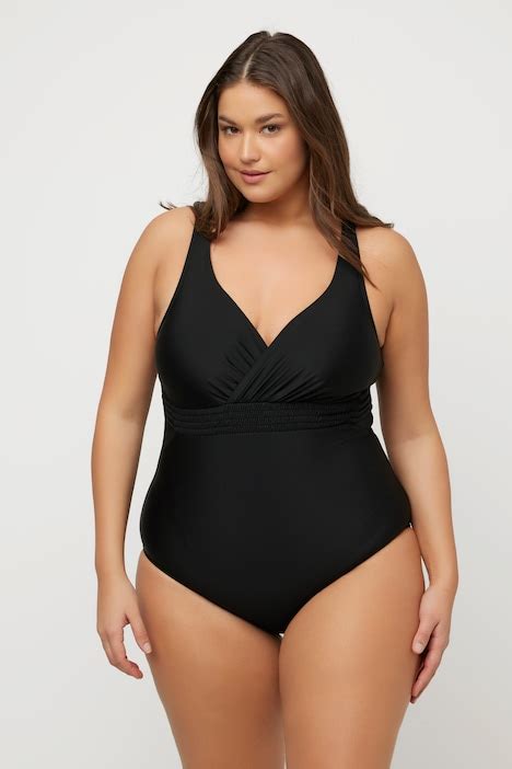 Maillot De Bain Avec Bonnets Souples Amovibles D Coupes Et Effet Cache