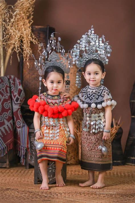 Iban Sea Dayak Traditional Outfits Malaysia Clothing Cool Costumes
