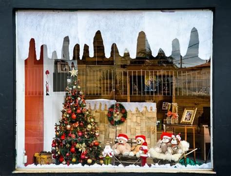 Decoração de natal para lojas 69 ideias para vitrines natalinas