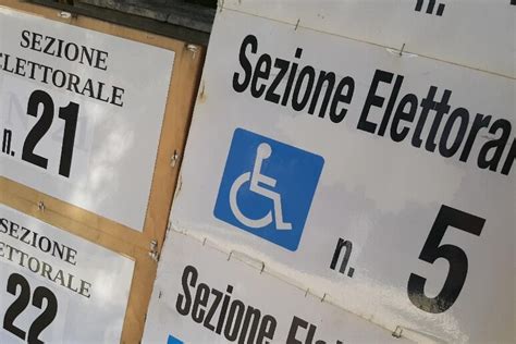 Ballottaggi Ad Ancona Affluenza In Calo Alle Ore 19 Notizie Ansa It