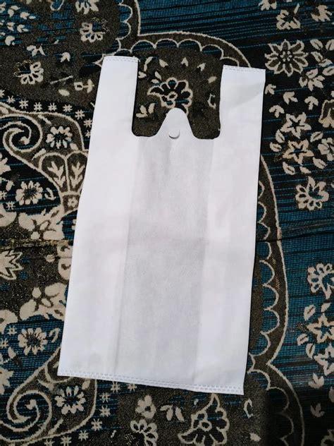 5Kg White Plain Non Woven W Cut Bag At Rs 105 Kg Non Woven W Cut Bags