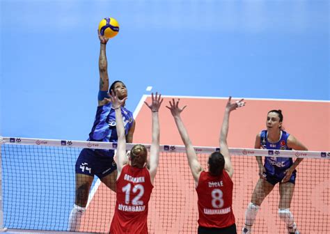 AXA Sigorta Kupa Voley Yarı Final Türk Hava Yolları 2 3 Fenerbahçe