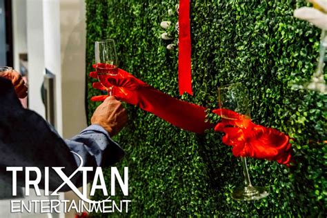 Living Champagne Wall TriXtan Entertainment Inc