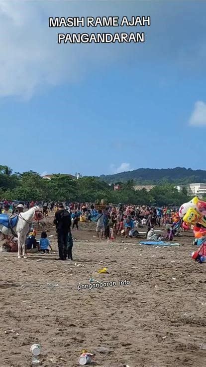 7 Potret Pantai Pangandaran Yang Selalu Penuh Sesak