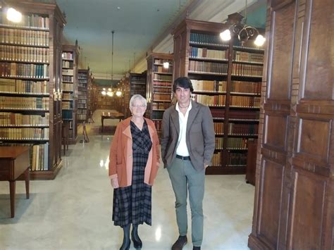 Reunión del presidente de la AGE con la Directora del Diccionario de la