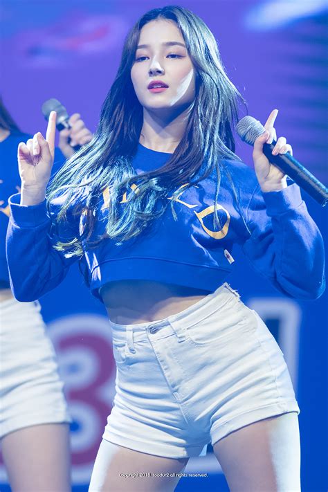 The Most Sexiest Outfit Of Nancy Momoland 900girls