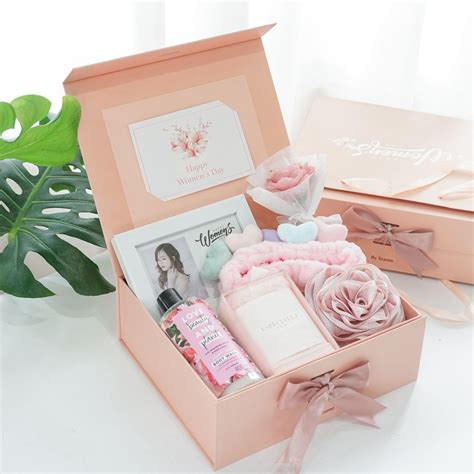 Thiết kế và in viết thiệp 20 10 tặng người yêu đầy cảm xúc và ý nghĩa