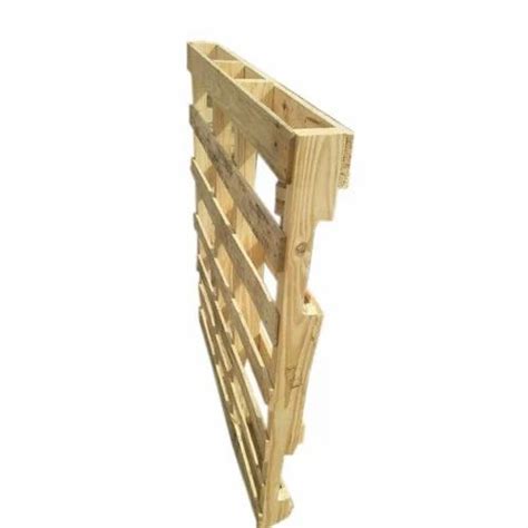 Wooden Rectangular Way Pinewood Pallets For Packaging Capacity