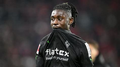 Manu Koné réagit aux rumeurs mercato l envoyant au PSG