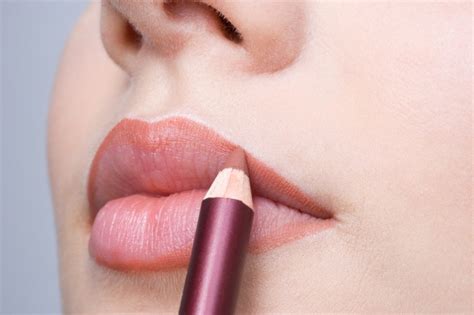 Lippen schminken für mehr Fülle 4 hilfreiche Tipps