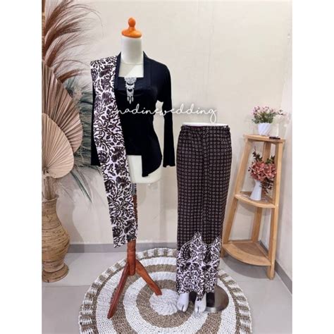 Jual Kebaya Bludru Kutubaru Jarik Instan Selendang Jarik Motif