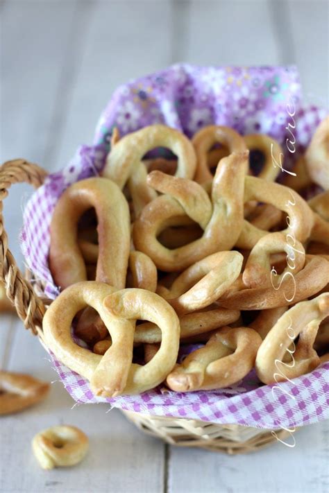 Taralli Pugliesi Ricetta Impasto Con Lievito Leggeri E Croccanti Artofit