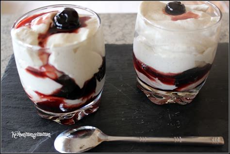 Keskonmangemaman Mousse de mascarpone à la vanille et cerises amarena