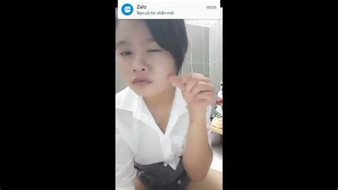NÓNG LÚC 0 giờ Em gái thả rông nhảy lộ vú cực kỳ kích thích trên Bigo