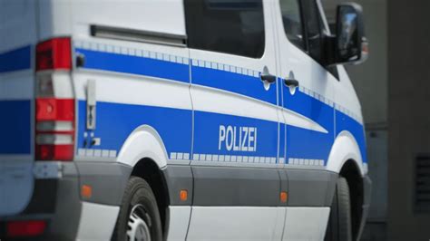 Allemagne Une Voiture Percute Des Passants Dans Le Centre De Berlin