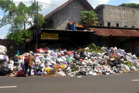 Kota Yogya Hadapi Tumpukan Sampah Butuh 2 Pekan Untuk Pulih