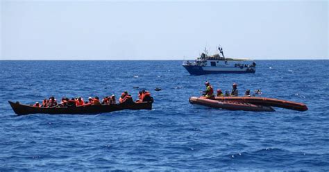 Tredici Sbarchi La Scorsa Notte A Lampedusa Arrivati 382 Migranti