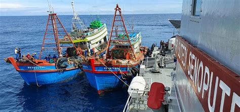 TNI AL Tangkap 2 Kapal Ikan Asing Berbendera Vietnam Okezone Nasional