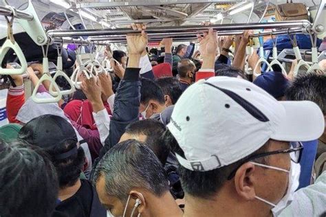 Jadwal KRL Bogor Jakarta Kota Ketahui Jam Jam Ramai Penumpang