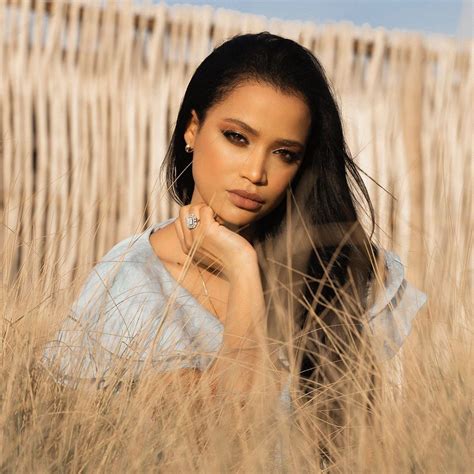 Color Cafe Hoop Earrings Instagram Fashion Eyes Blue Nails Moda Fashion Styles Fashion