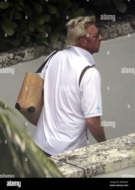 Esclusivo Boris E Sharlely Becker Tentano Di Fare Una Passeggiata In