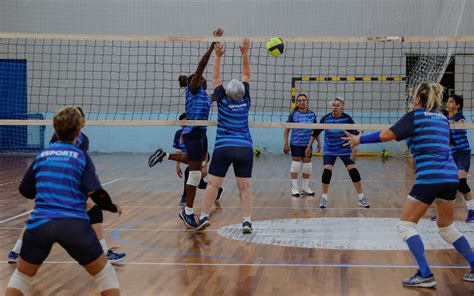 Time Jundiaí de vôlei adaptado acumula conquistas que vão além das