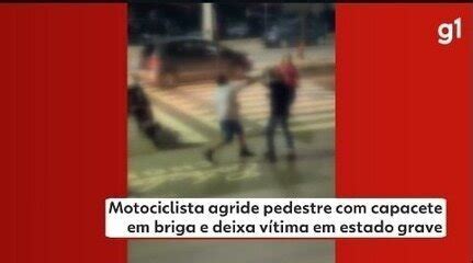 Motociclista que agrediu pedestre capacete em briga de trânsito é